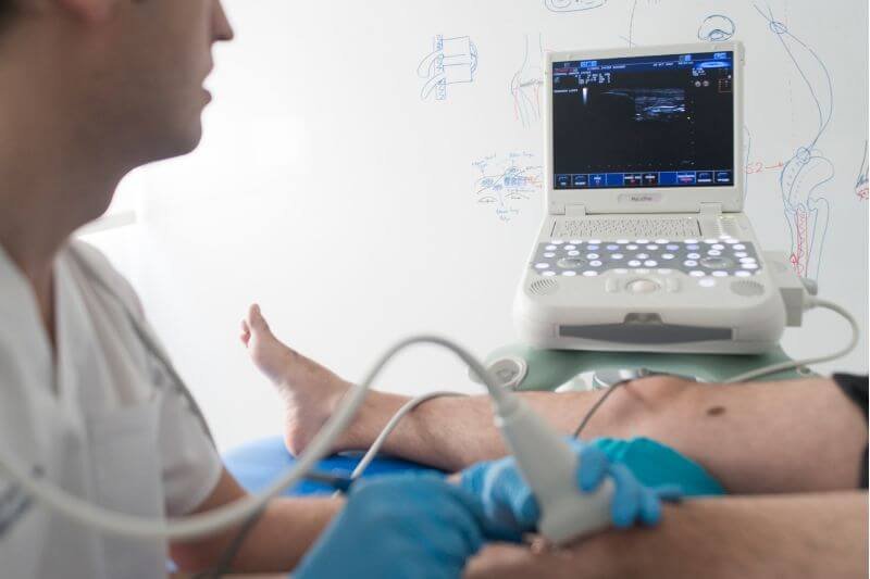 Tratamiento para la Bursitis de Rodilla Jaén - Clínica Javier Navarro